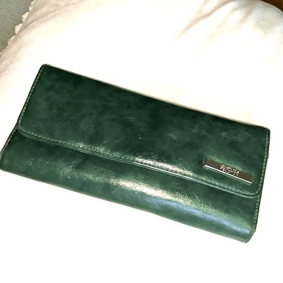Kenneth Cole Reaction | Bags | Kenneth Cole Reaction Wallet Emerald ...